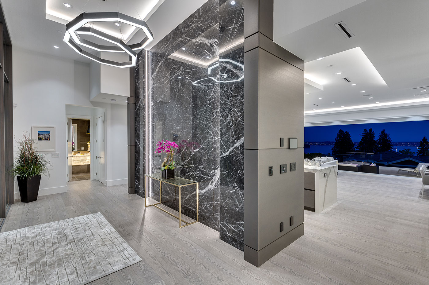 2592 Rosebery Avenue – Marble Construction